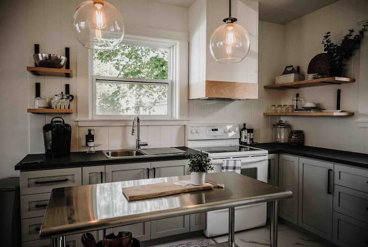 Century Charm 1 - Near Downtown And Hospital - Campbellton