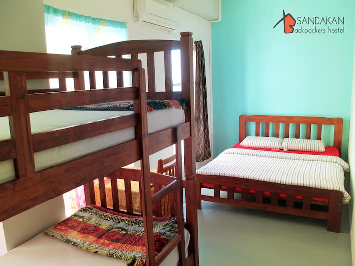 Family Room - Sandakan Backpackers Hostel - Sandakan