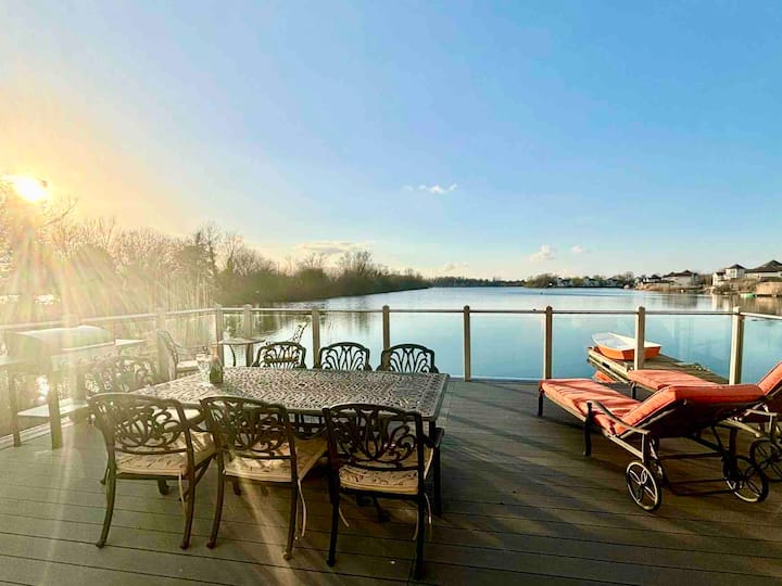 1 The Landings Stunning Cotswold Lakeside Views - Cirencester