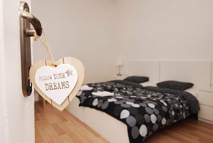 #1 Great Offer *Large Cosy Private Room In Center* - Bratislava