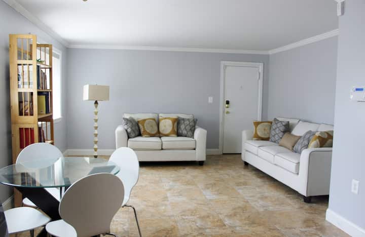 Newly Renovated Cozy 3 Bedroom Apartment - National Harbor, MD