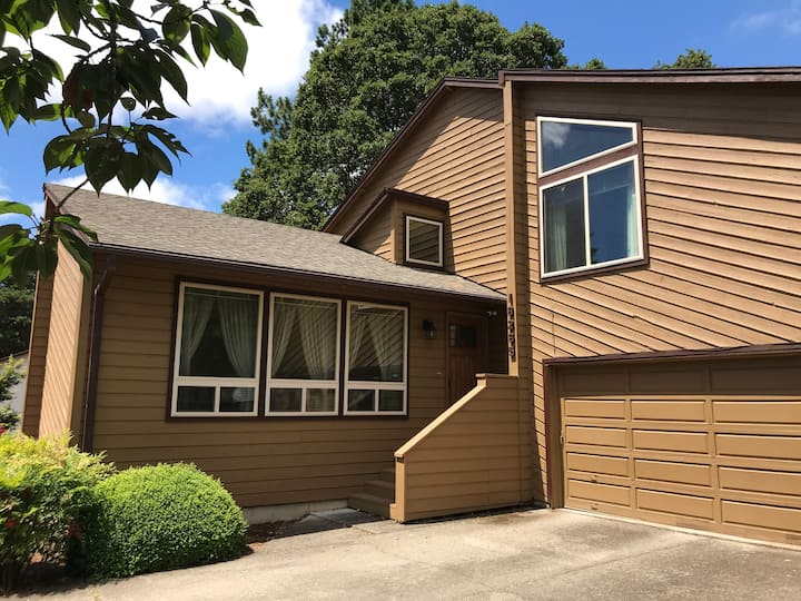 Aloha Gardens Close To Costco, Nike, And Intel - Beaverton, OR