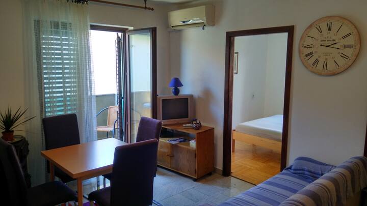 Beautiful Little Flat Near The Sea - Sukošan