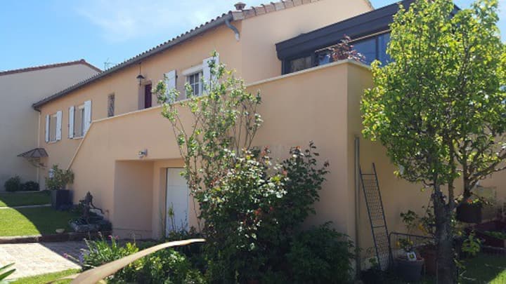 Studio Indépendant, 8 Mn Du Centre Ville - ibis Styles Poitiers Nord