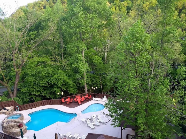 Treetops Resort Gatlinburg 2bd/2ba Condos Sunday - 개틀린버그