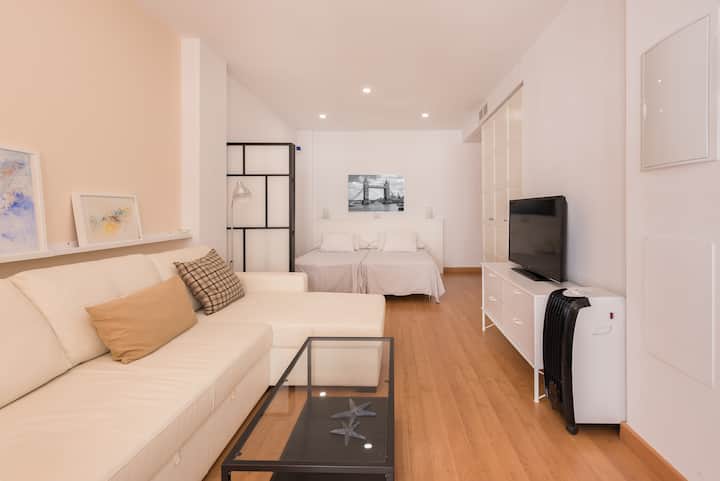 Unos Dias En Malaga At Bonito Y Moderno Loft 1ºd - Málaga