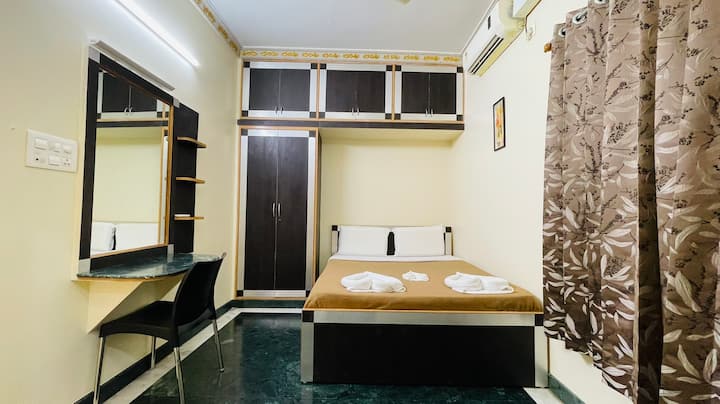 🍎J K Residency🍎2bhk Couple Friendly Koramangala - Bangalore