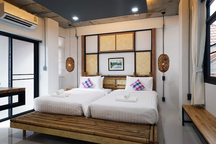 Esan Twin - Ubon Ratchathani