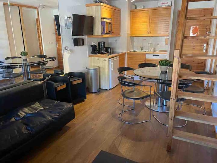 Central 3 Bedroom Chalet With Balcony - Val-d'Isère