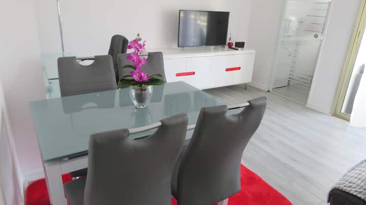 F2 Tout Confort Avec Terrasse Et Garage Fermé - Le Cannet