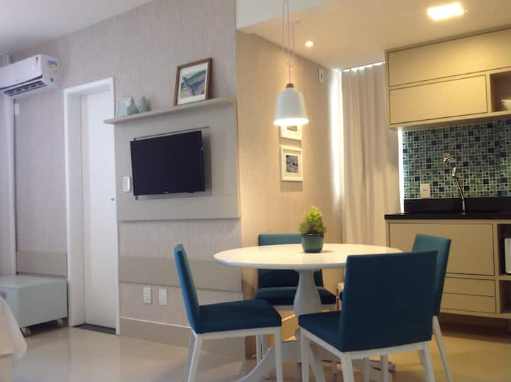 Lindo Studio Decorado No Jardim Apipema - Ondina - Bahía