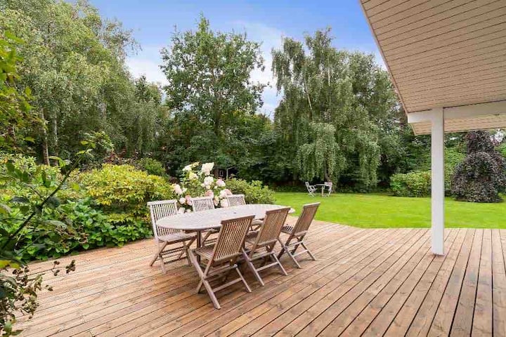 Klassisk Sommerhus Ved Stranden - Dinamarca