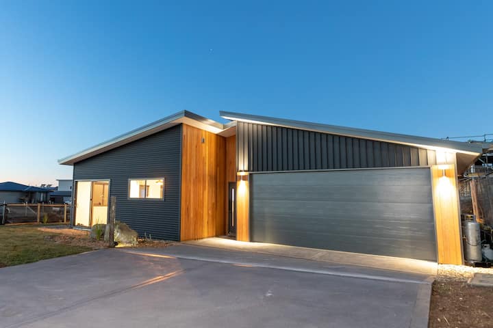 Ramshead South | New Modern 3 Bedroom Home - Jindabyne
