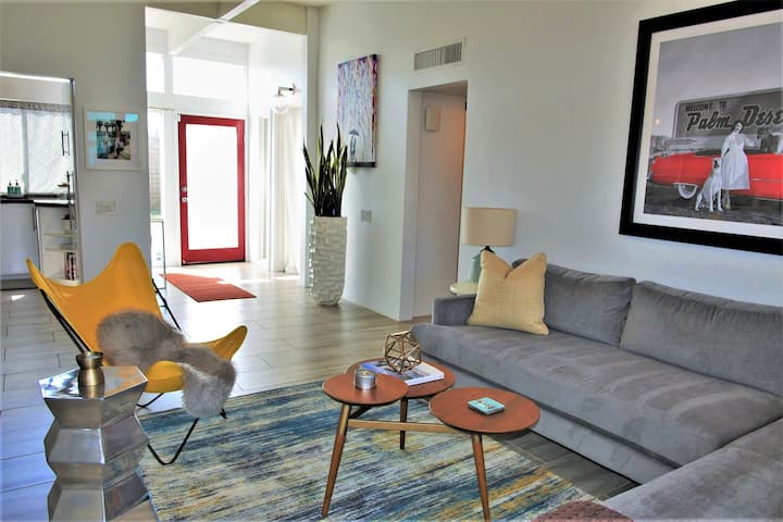 Your Desert Oasis Awaits You! - Palm Desert, CA