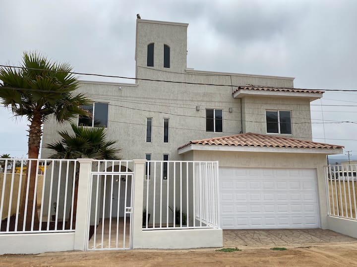 Oceanview Home With Rooftop In Downtown - Ensenada