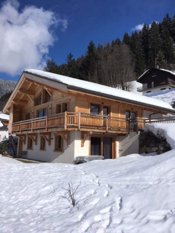 Arêches , Appart 4 Pers Rez Jardin Dans Chalet - Areches Beaufort