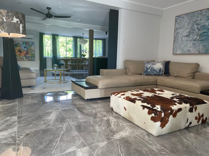Gc’s New York Loft: The Best Waterfront Location! - Gold Coast