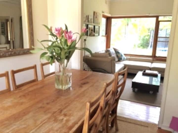 Freshwater Beach House -Dog Friendly - Collaroy