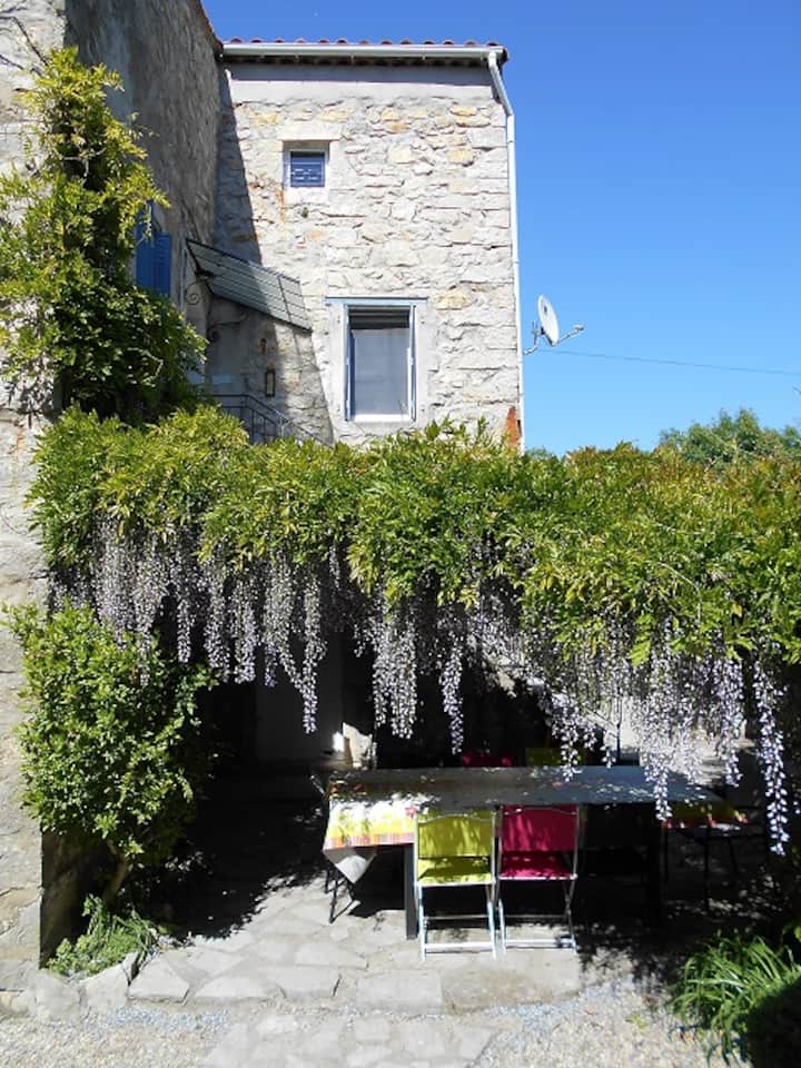 Gîte De Charme En Pierre Avec Piscine Au Calme - Les Vans