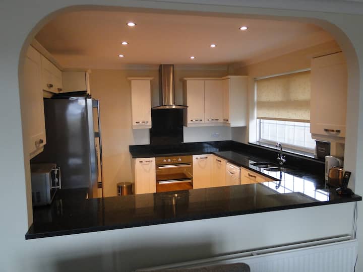 Seagrass - 3br Bungalow & Sea Views - Dungeness