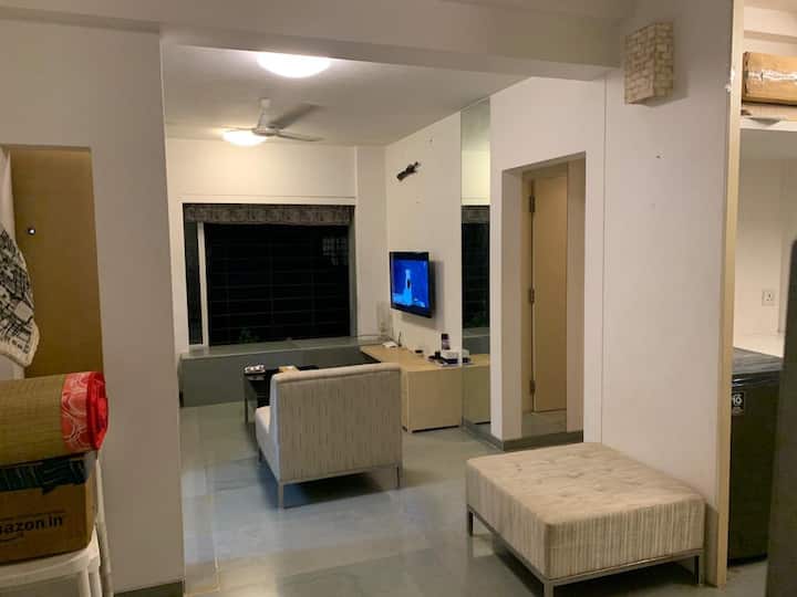 Sea View 1bhk Bandra Posh Apartment - Mumbai