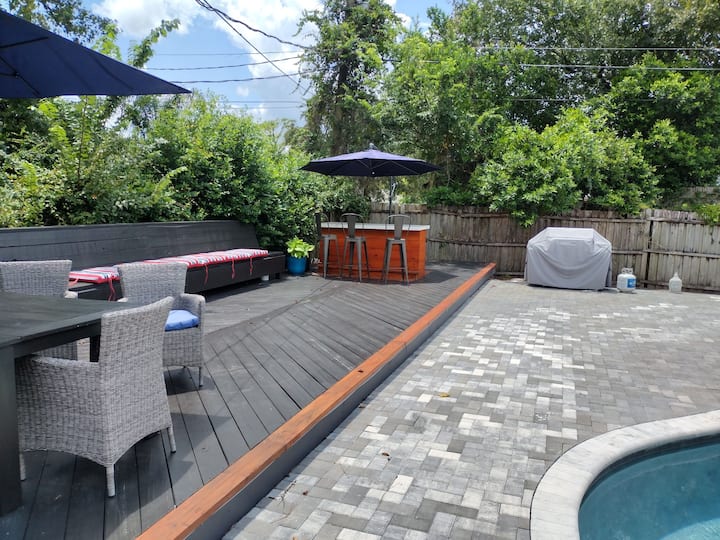 Edgewater Pool House - Edgewater, FL