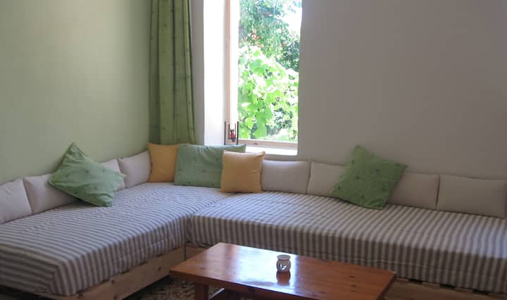 Cozy House In Old Town With Garden - Winter Season - La Canée