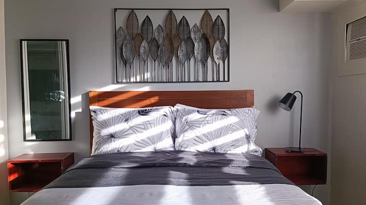 Modern Cozy Condo In Cebu W/ Netflix & 55mbps Wifi - Cebu City