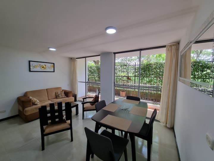 Fresco Apto Cerca Zona Comercial Full Wifi 300 Mb - Cali