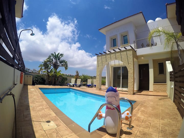 Kristina Villa - Private Pool, Wifi And Bbq - Паралимни
