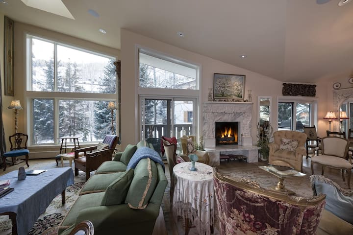 Unique Penthouse In The Heart Of Vail Village - Vail, CO