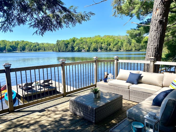 Waterfront Cottage W/sandy Shore, Hot Tub & Cabana - Kawartha Lakes