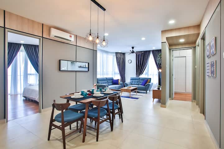 Contemporary Home 5pax *Midvalley *Lrt *Pool&gym - Petaling Jaya