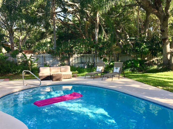 Walk To Beach! Family Beach House, Game Room! Sunset View! - Daytona Beach