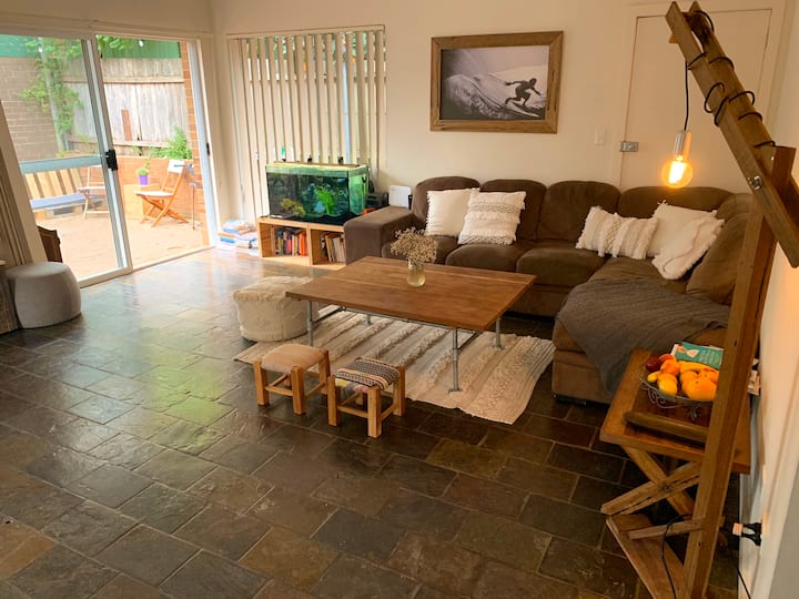 Beautiful Spacious House With Large Outdoor Area - Manly