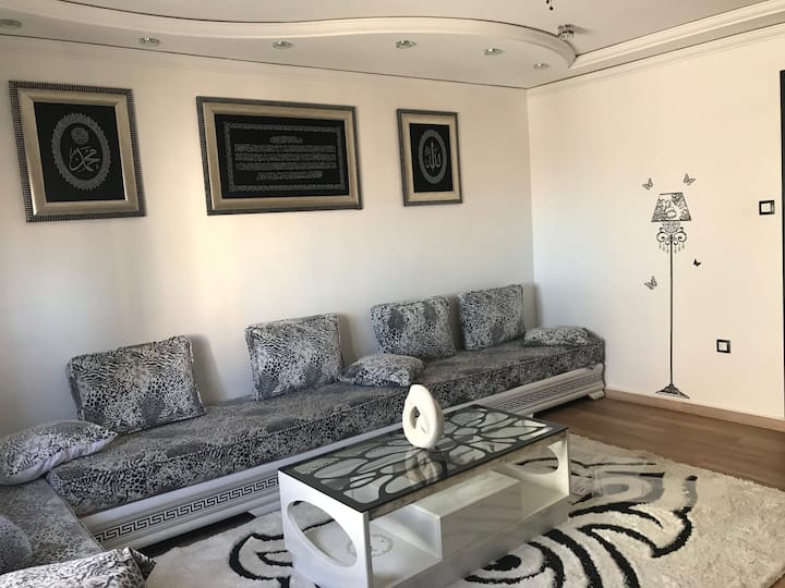 T3 Moderne Et Tout éQuipé Au Cœur Du Bd Des Lions - Oran