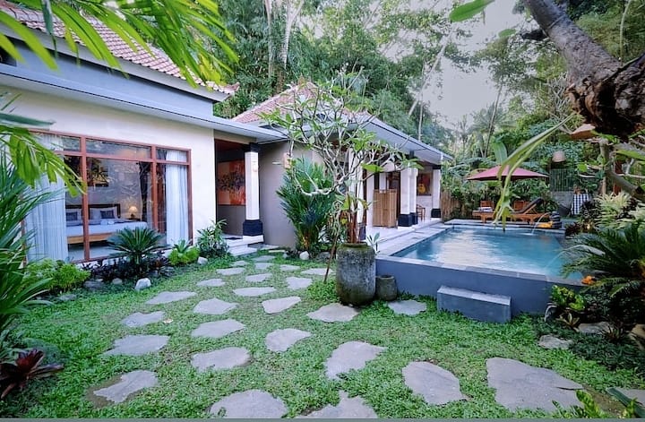 3br Villa With Private Pool - Ubud