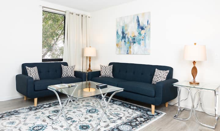 One Bedroom Galore-fully Furnished - Los Angeles, CA