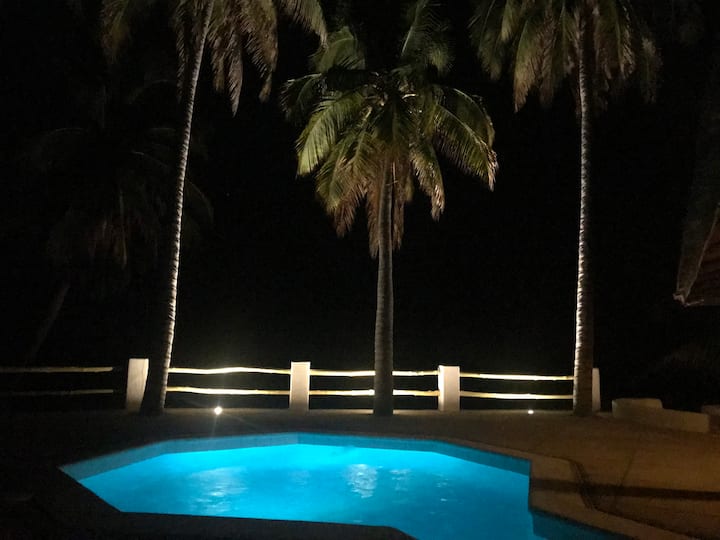 Cliffside Beach House (Salto El Zonte House) - El Salvador
