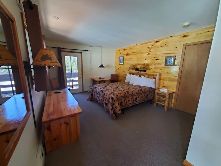 Lodge Room 201 Economical With A Great Location - Estes Park, CO