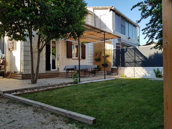 Maison Avec Extérieur Proche D'avignon - Vedène