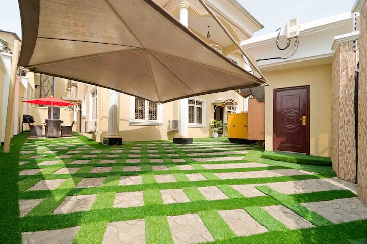 4 Bedrooms House In Ogudu Gra - Lagos, Nigeria