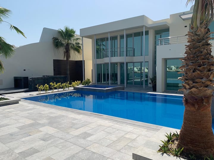 Bahrain Island Vacation Rentals & Homes - Southern Governorate, Bahrain ...