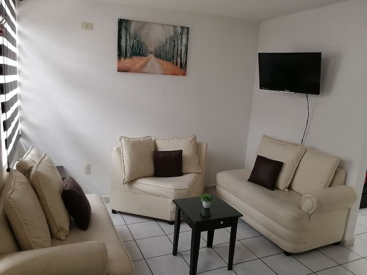 Casa Comoda Con Excelente Ubicación - Zacatecas