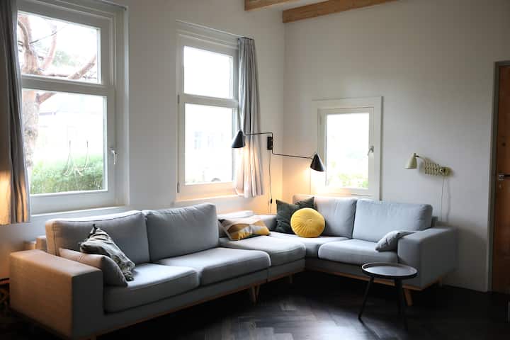 Cute Family Home With Private Parking - Amsterdam