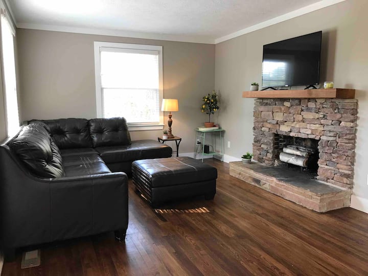 1.3 Mile Walk To The Augusta National Clubhouse!<br>lovely Cottage With Space! - Augusta, GA