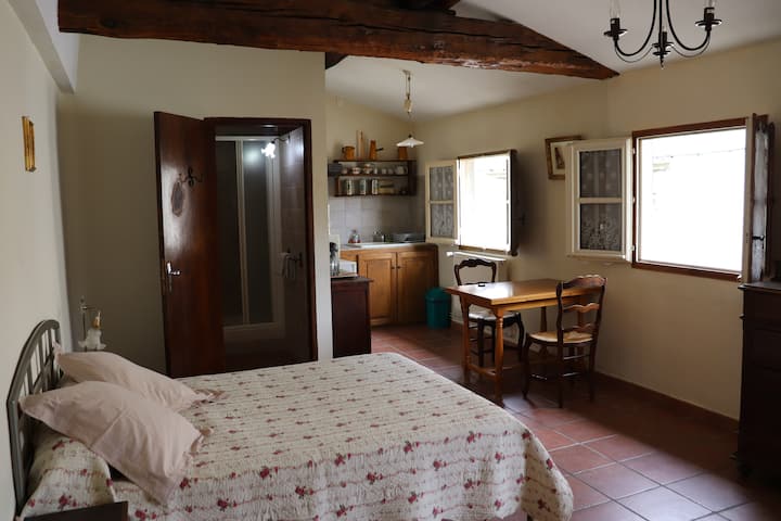 Studio Au Coeur Du Village - La Pouzaraque - Villeneuve-lès-Avignon