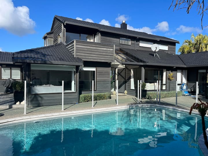 Holiday Home Close To St Heliers Beach. - Auckland