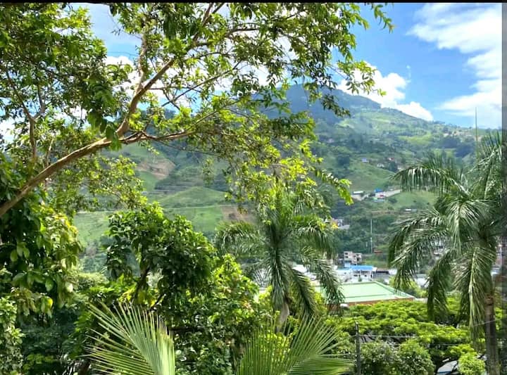 Excelente Vista, Muy Central ,Cerca Al Aeropuerto - Pereira