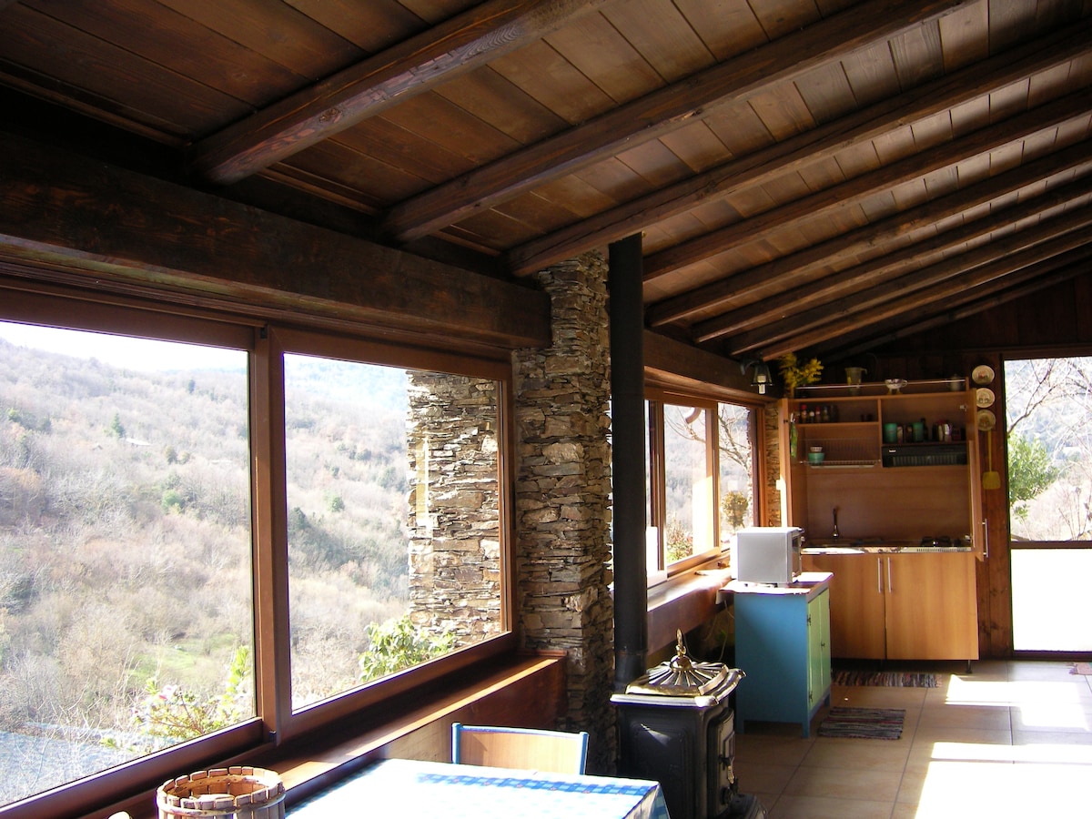 Chalet Su Foxile ad Aritzo: Straordinario Rifugio Montano